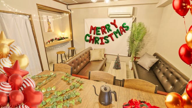 【ゴミ捨て無料!】駅近便利なレンタルスペース!プロジェクター完備でパーティーも撮影も快適!最大16名着席の写真1