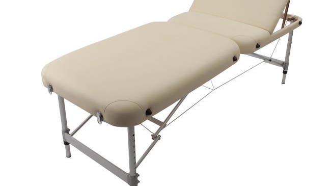 ベット3台・電動リクライニングチェア ✨広島 レンタルサロン エステ 整体 ✨ セミナー✨ ネイル✨足つぼなどの写真3