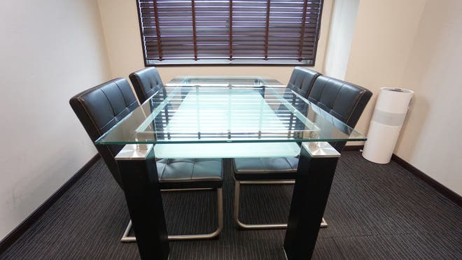 <UPオフィス高輪台会議室 1002号室>高輪台駅徒歩1分🚃5名収容🪑光回線Wi-Fi📶会議/商談/面談/テレワークの写真2