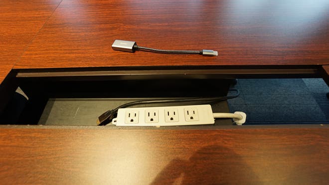 <UPオフィス高輪台会議室 1003号室>高輪台駅徒歩1分🚃12名収容🪑光回線Wi-Fi📶会議/商談/面談/ワークショップの写真11