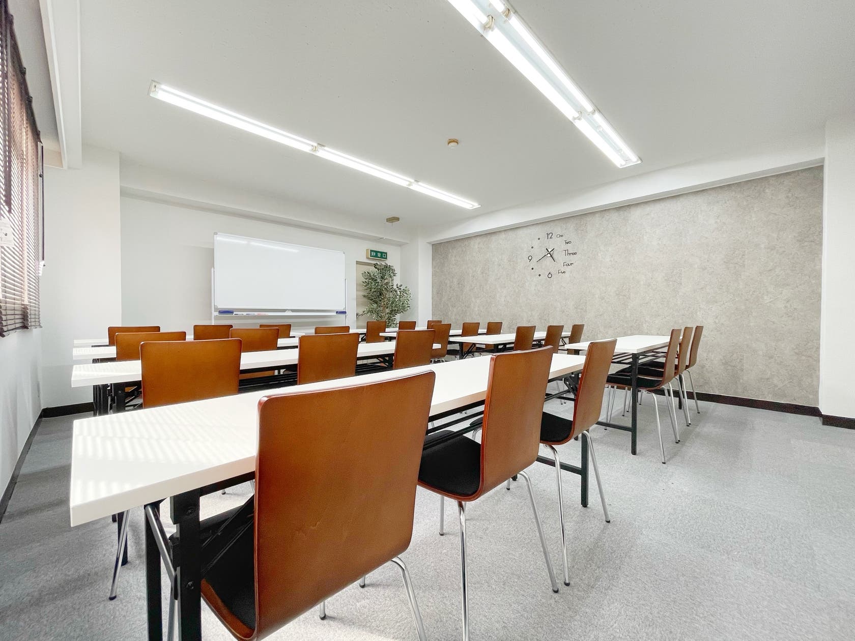 《RIVERLD千葉Ｇ》千葉駅西口徒歩2分/最大24名/飲食/無料Wifi/会議/テレワーク/ボードゲーム/ワークショップの写真2