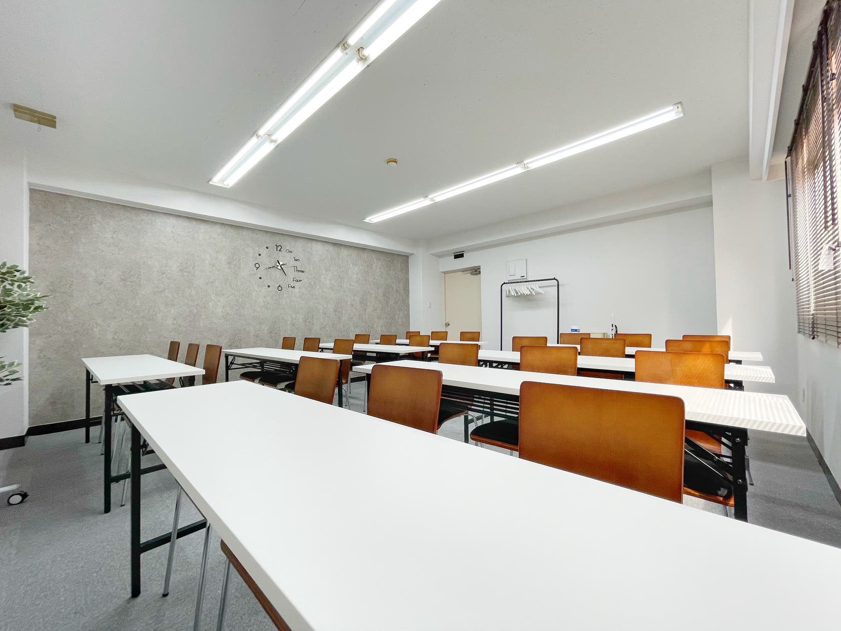 《RIVERLD千葉Ｇ》千葉駅西口徒歩2分/最大24名/飲食/無料Wifi/会議/テレワーク/ボードゲーム/ワークショップの写真4