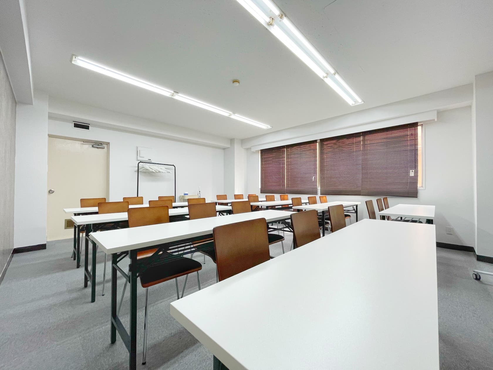 《RIVERLD千葉Ｇ》千葉駅西口徒歩2分/最大24名/飲食/無料Wifi/会議/テレワーク/ボードゲーム/ワークショップの写真5