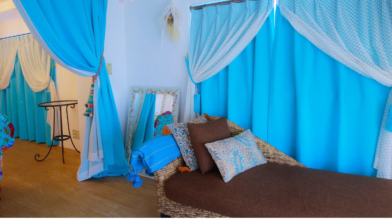 【新宿二丁目店】新宿三丁目駅3分｜異国の空気を感じる、小さな隠れ家スタジオの写真2