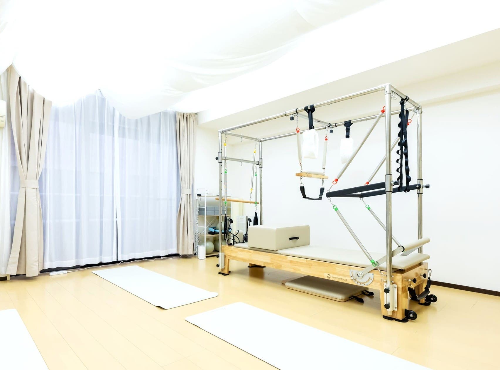 オープン特価800円🎉【横浜エリア|東神奈川駅５分】ピラティス・ヨガ・ダンス等の練習、レッスン等に👍|ピラティスマシン設置の写真2