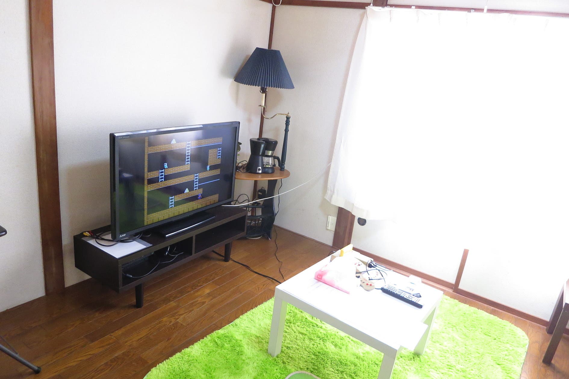 昔懐かしいレトロなファミコンゲームやり放題ルーム。ゲームカセット190個ご用意。友人と対戦ゲームもできます。の写真7