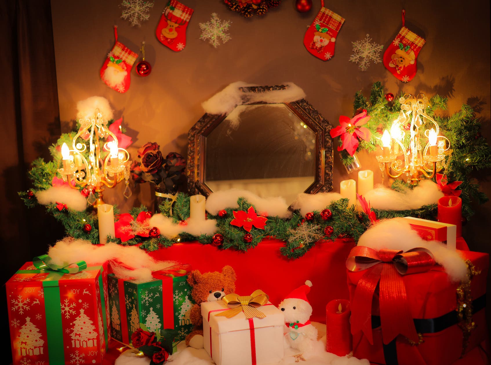 【ココスタジオ日本橋】グレーの撮影ルーム📸 🎅12月25日までクリスマスブース🎄～コスプレ撮影にぴったり✨の写真1