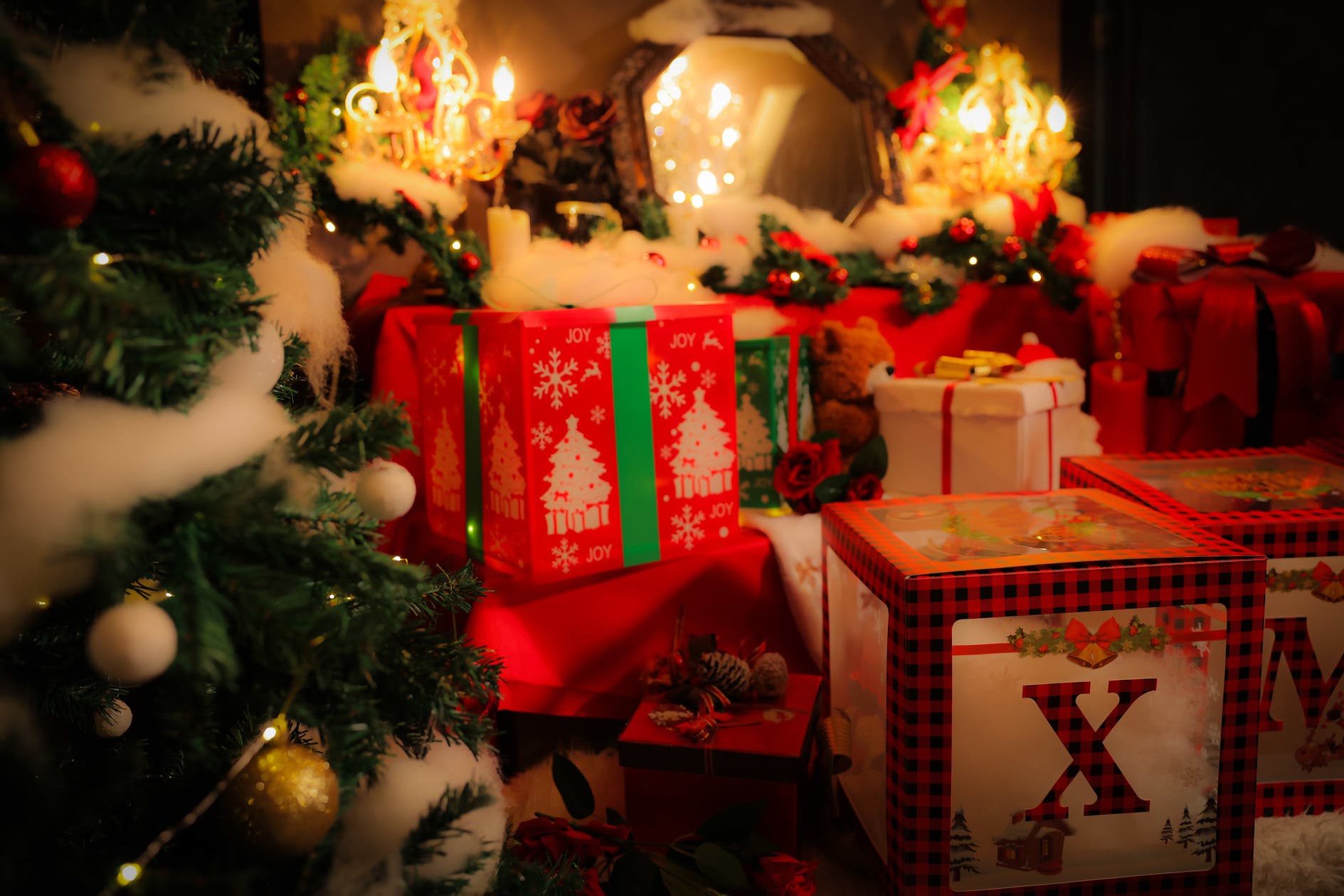 【ココスタジオ日本橋】グレーの撮影ルーム📸 🎅12月25日までクリスマスブース🎄～コスプレ撮影にぴったり✨の写真2