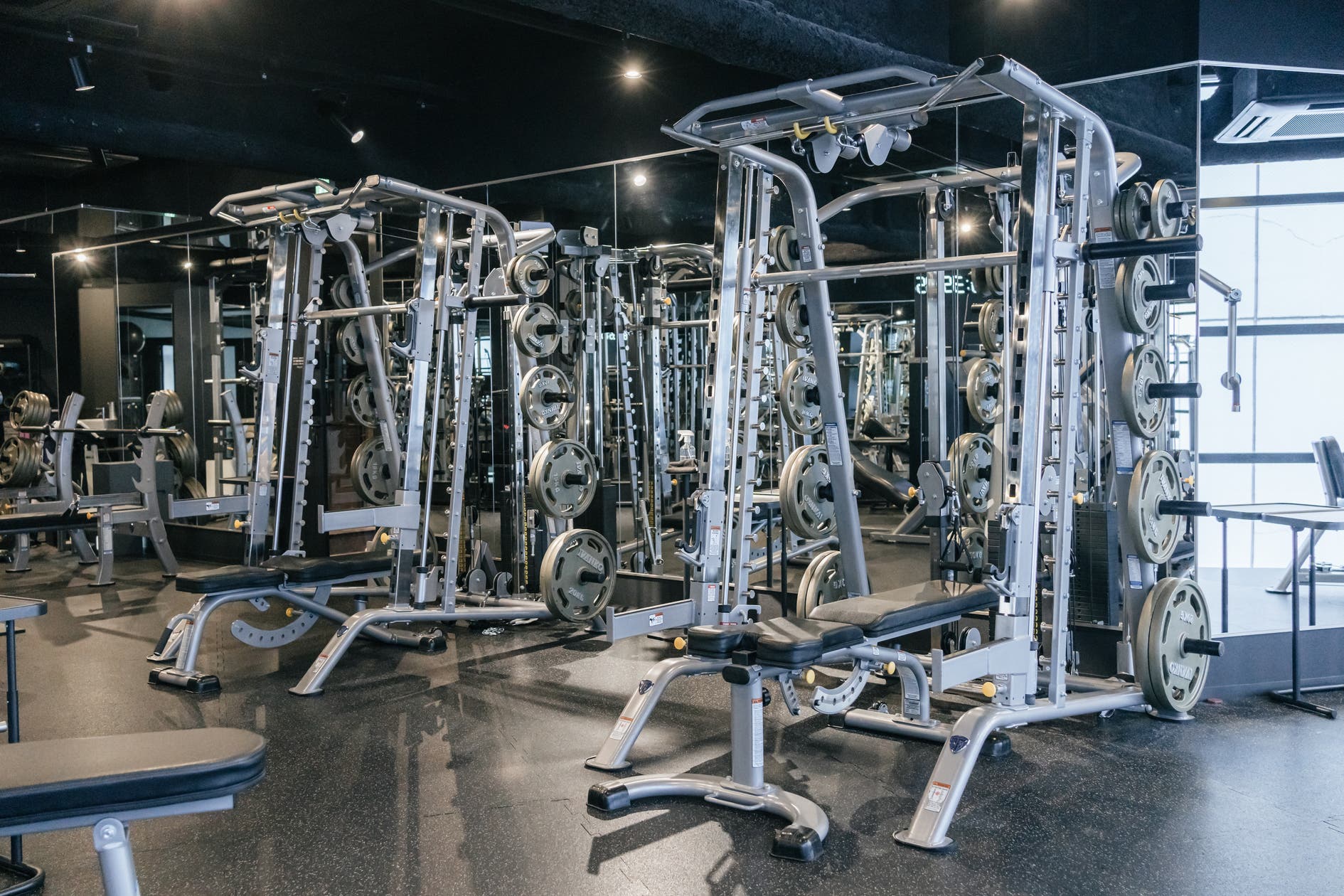 11種類のマシンを完備！渋谷駅【徒歩4分】＆天井高３m超｜上質でラグジュアリーな極上空間の写真3