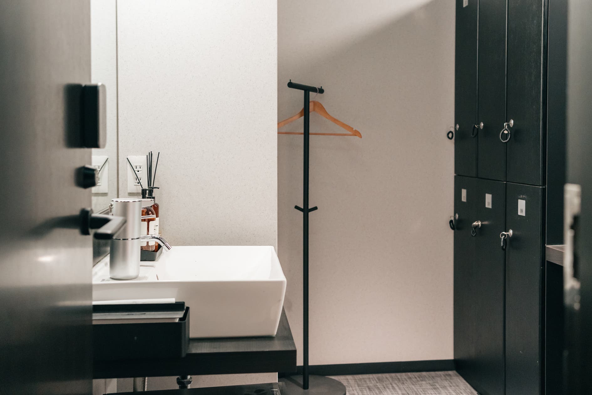 11種類のマシンを完備！渋谷駅【徒歩4分】＆天井高３m超｜上質でラグジュアリーな極上空間の写真12