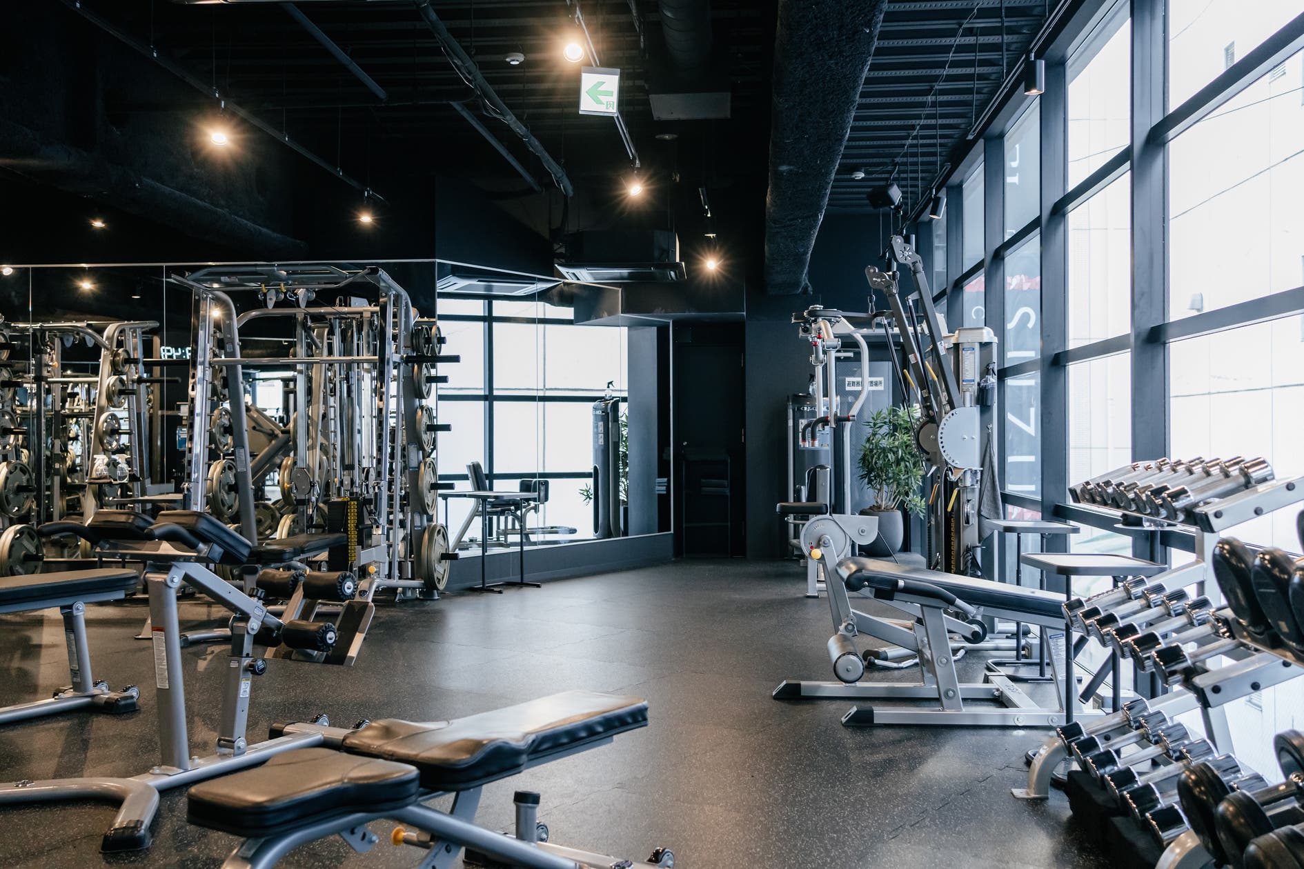 11種類のマシンを完備！渋谷駅【徒歩4分】＆天井高３m超｜上質でラグジュアリーな極上空間の写真5