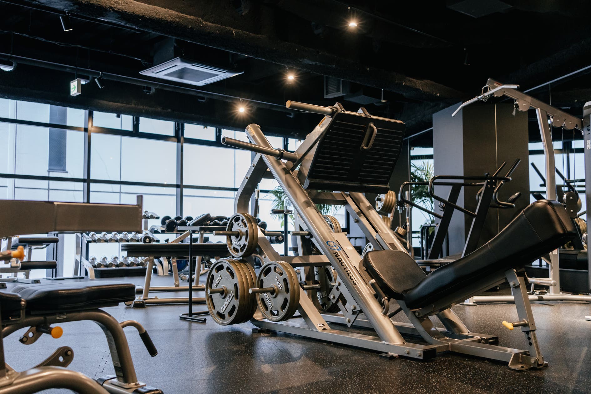 11種類のマシンを完備！渋谷駅【徒歩4分】＆天井高３m超｜上質でラグジュアリーな極上空間の写真7