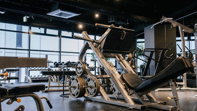 11種類のマシンを完備!渋谷駅【徒歩4分】&天井高3m超|上質でラグジュアリーな極上空間の写真7