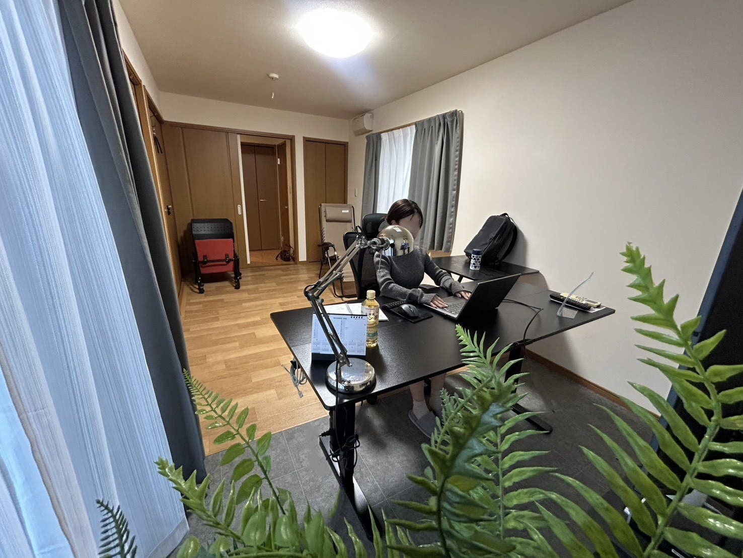 車での来場もOK　静かな住宅街の集中個室｜快適ワークチェア＆昇降デスクでテレワーク・学習・小会議に最適の写真7