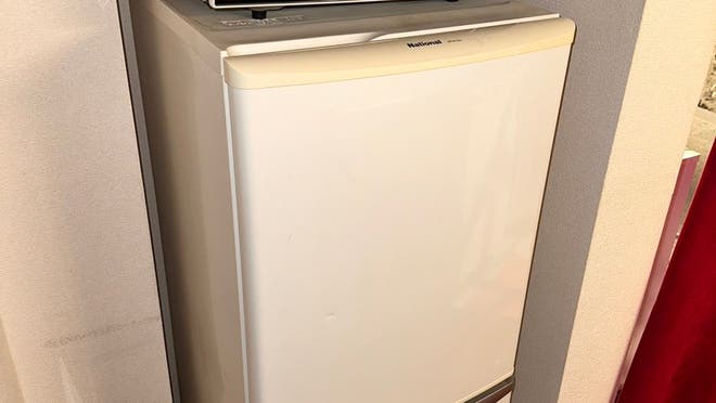 2号店 西新宿駅1分撮影スタジオ📷/機材無料📹/背景紙・モニターあり/真紅ベルベット/デザイナーズ家具🪑の写真29