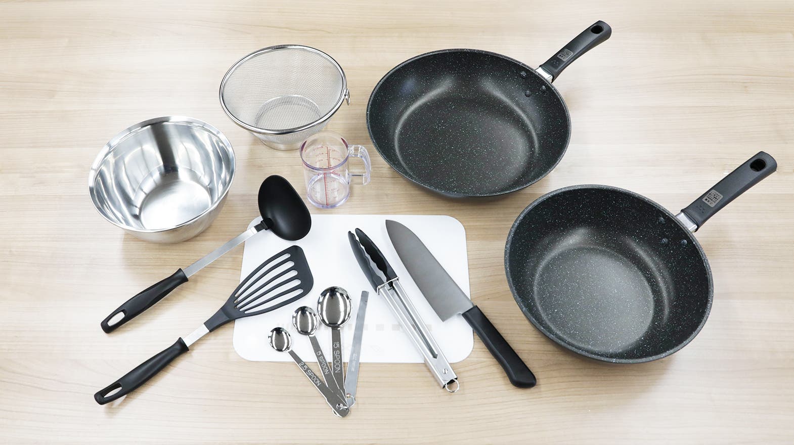 【元町駅徒歩スグ】最大38名着席！地域最安値級＆プロジェクター等 備品完備｜広々約80㎡で会議・研修に最適✨の写真10