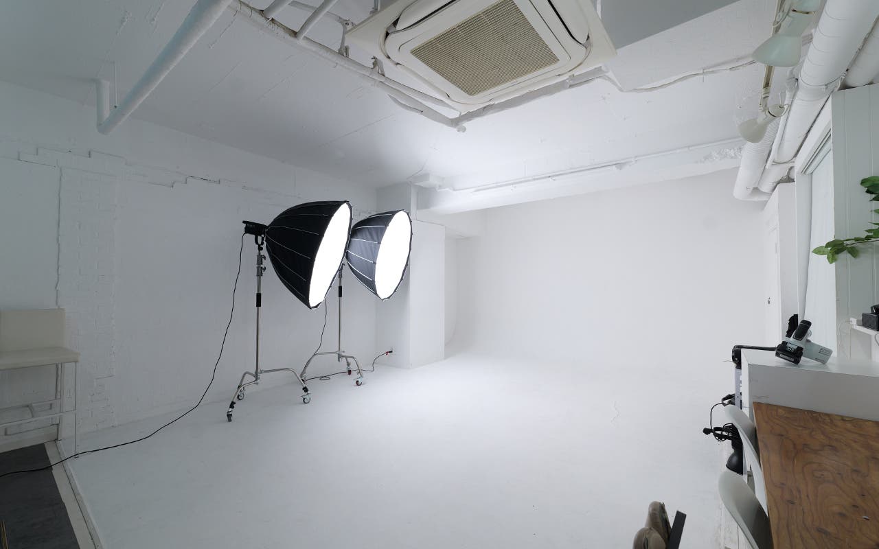 南青山の誰でも気軽に24h使える本格的セルフ型白ホリスタジオ！の写真10