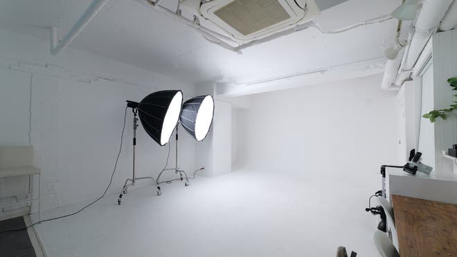 南青山の誰でも気軽に24h使える本格的セルフ型白ホリスタジオ!の写真10