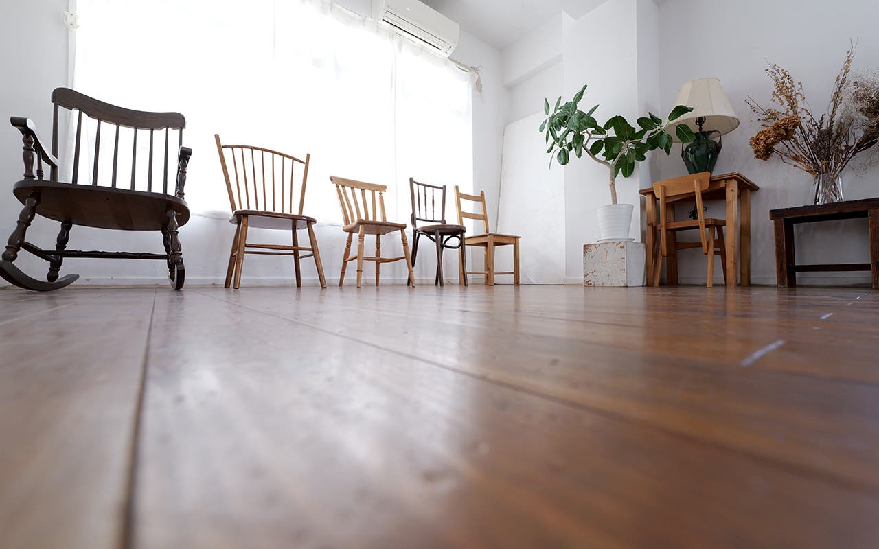 代々木ヴィンテージマンション内の自然光と木とドライフラワーに包まれたの空間の写真9