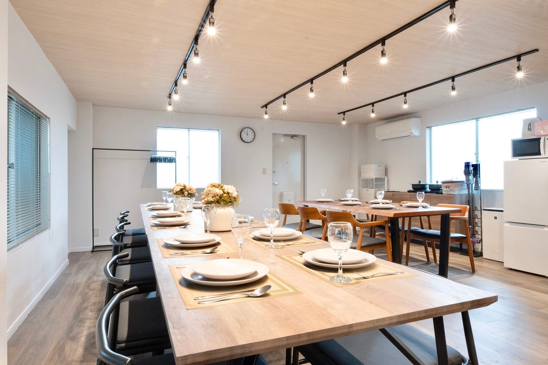 池袋駅南口4分🚃24H/最大40名着席🎉大画面プロジェクター🎬映画・大人気ゲーム機🎮おしゃれなケータリング♪の写真26