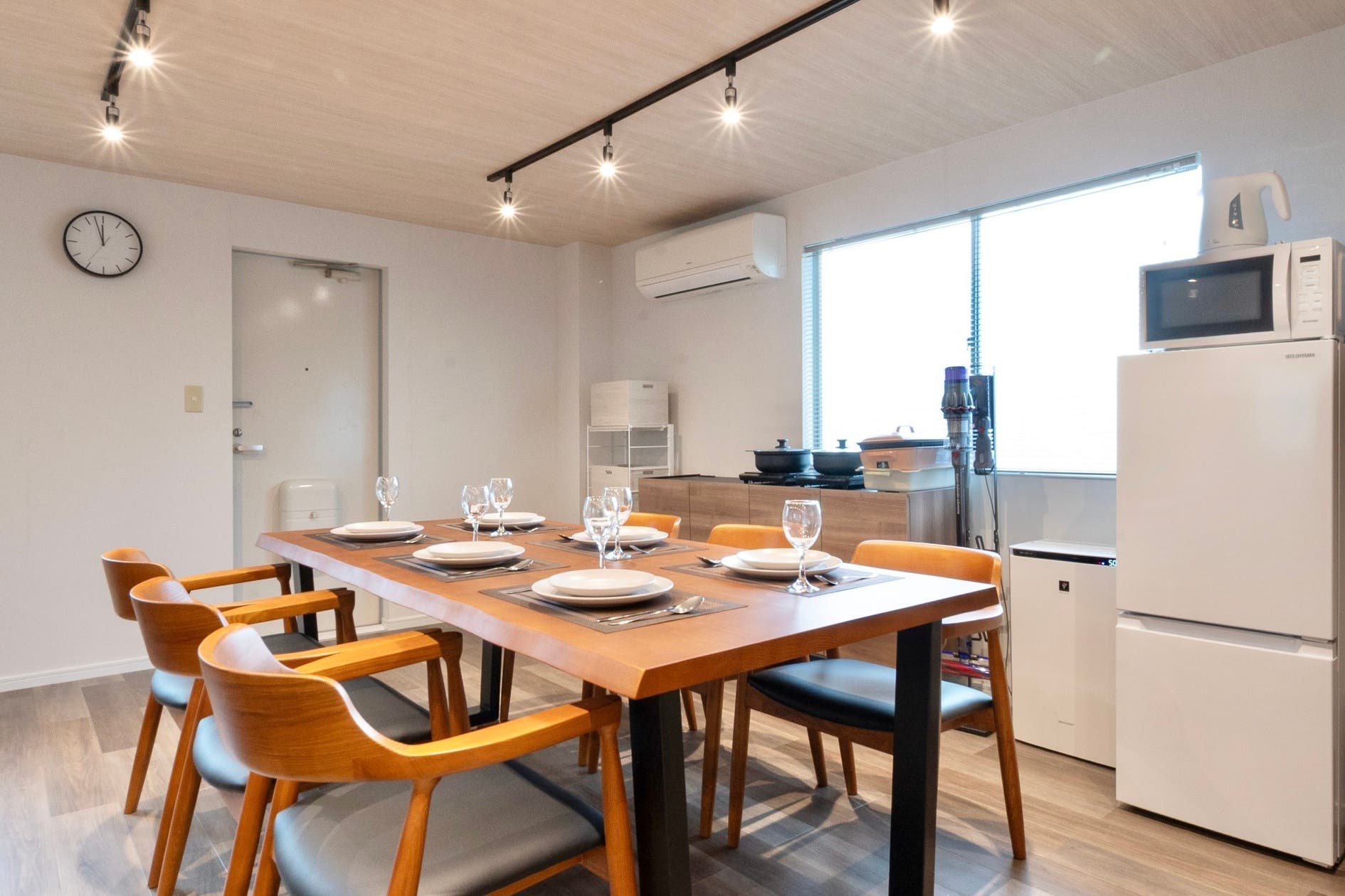 池袋駅南口4分🚃24H/最大40名着席🎉大画面プロジェクター🎬映画・大人気ゲーム機🎮おしゃれなケータリング♪の写真28