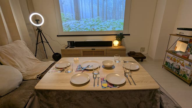 🎀四条烏丸すぐ🎀おうちデート・推し活💛ぬくぬくコタツ&ごろごろソファ&プロジェクター🎬 あなただけのプライベート空間🏠の写真2