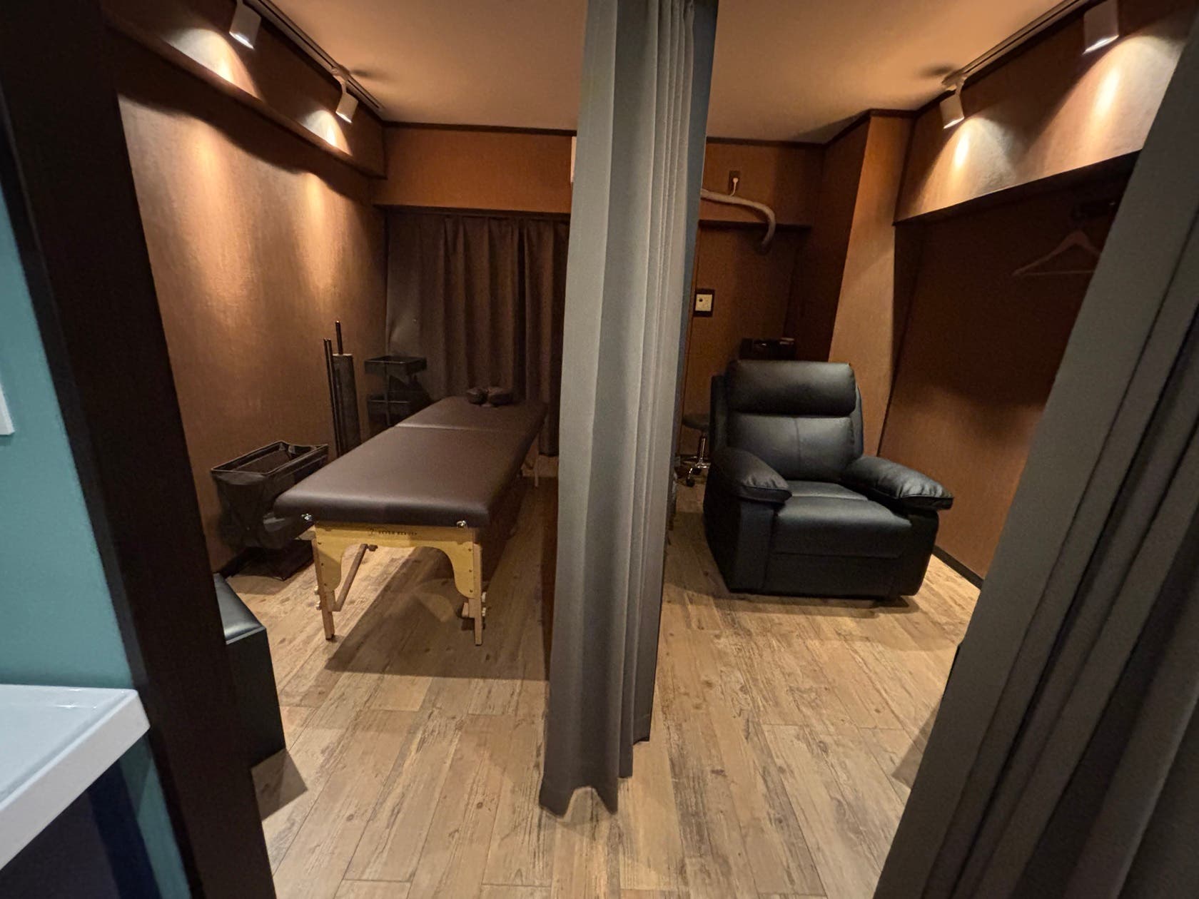 NewOpen✨【天神駅徒歩9分】24時間営業の🌿完全プライベートサロン🌿の写真1