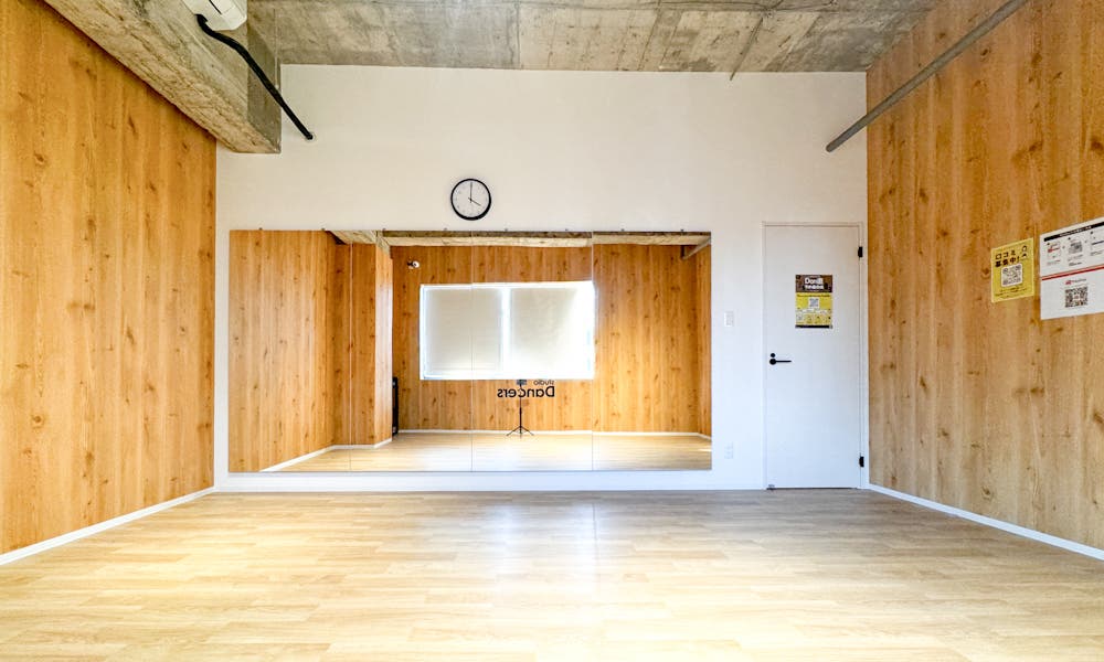 レンタルスタジオ ダンサーズ 宮崎店 Bスタジオ　当日予約可能！ダンスの個人練習やレッスンの開催に最適な多目的スペースですの写真1