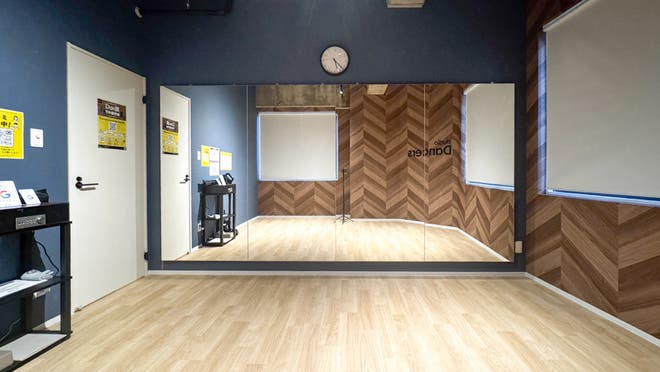 レンタルスタジオ ダンサーズ 宮崎店 Cスタジオ 当日予約可能!ダンスの個人練習やレッスンの開催に最適な多目的スペースですの写真1
