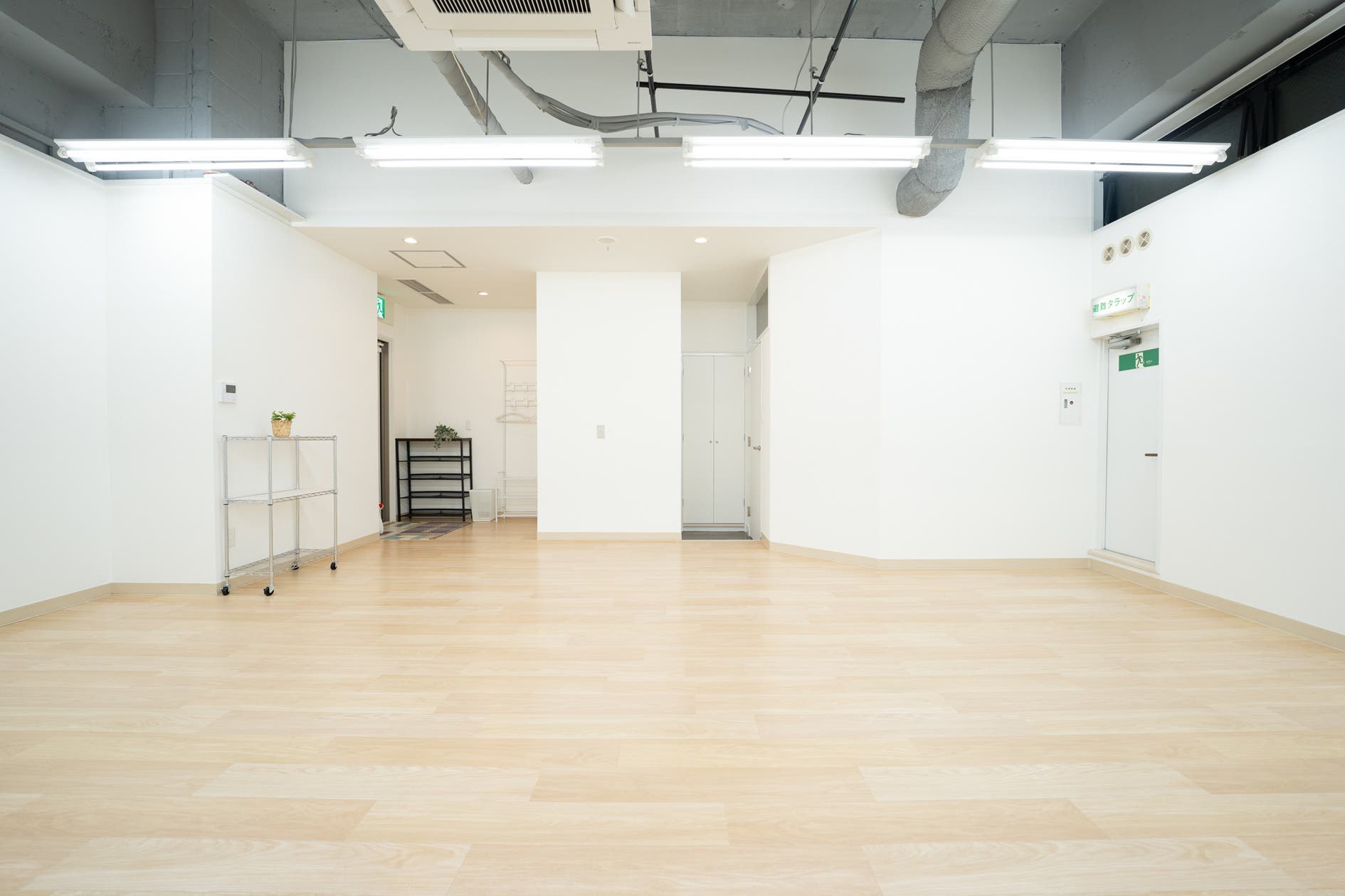 【浅草・南千住】地域最大級12名24時間OKダンススタジオ/広々地下スペース/Wi-Fi/LED照明/フィットネス、撮影などに！の写真11