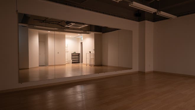 【浅草・南千住】地域最大級15名24時間OKダンススタジオ/広々地下スペース/Wi-Fi/LED照明/フィットネス、撮影などに!の写真9