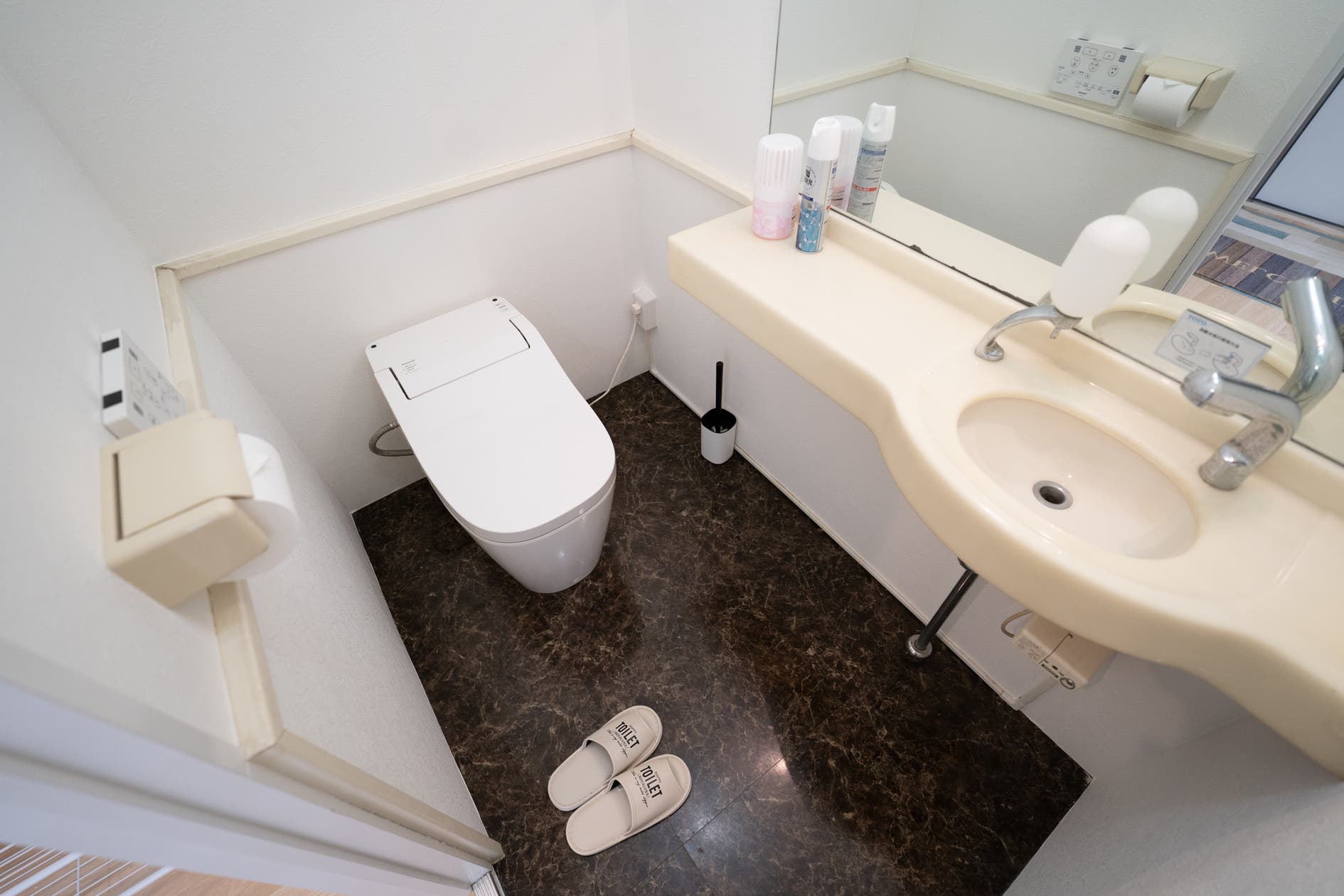 【浅草・南千住】地域最大級12名24時間OKダンススタジオ/広々地下スペース/Wi-Fi/LED照明/フィットネス、撮影などに！の写真14