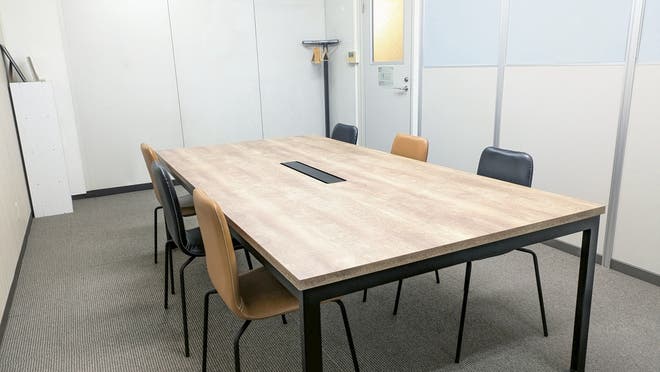 広瀬通【3階3-C会議室】テレワーク・動画撮影/ミーティング/ワークショップ/24時間OK/6名様用 の写真2