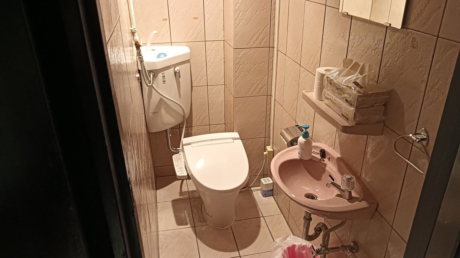 飲食物の持込OK!勉強会/女子会/地区会におすすめ!コンセント/WiFi有!落ち着きの隠れ家空間の写真9