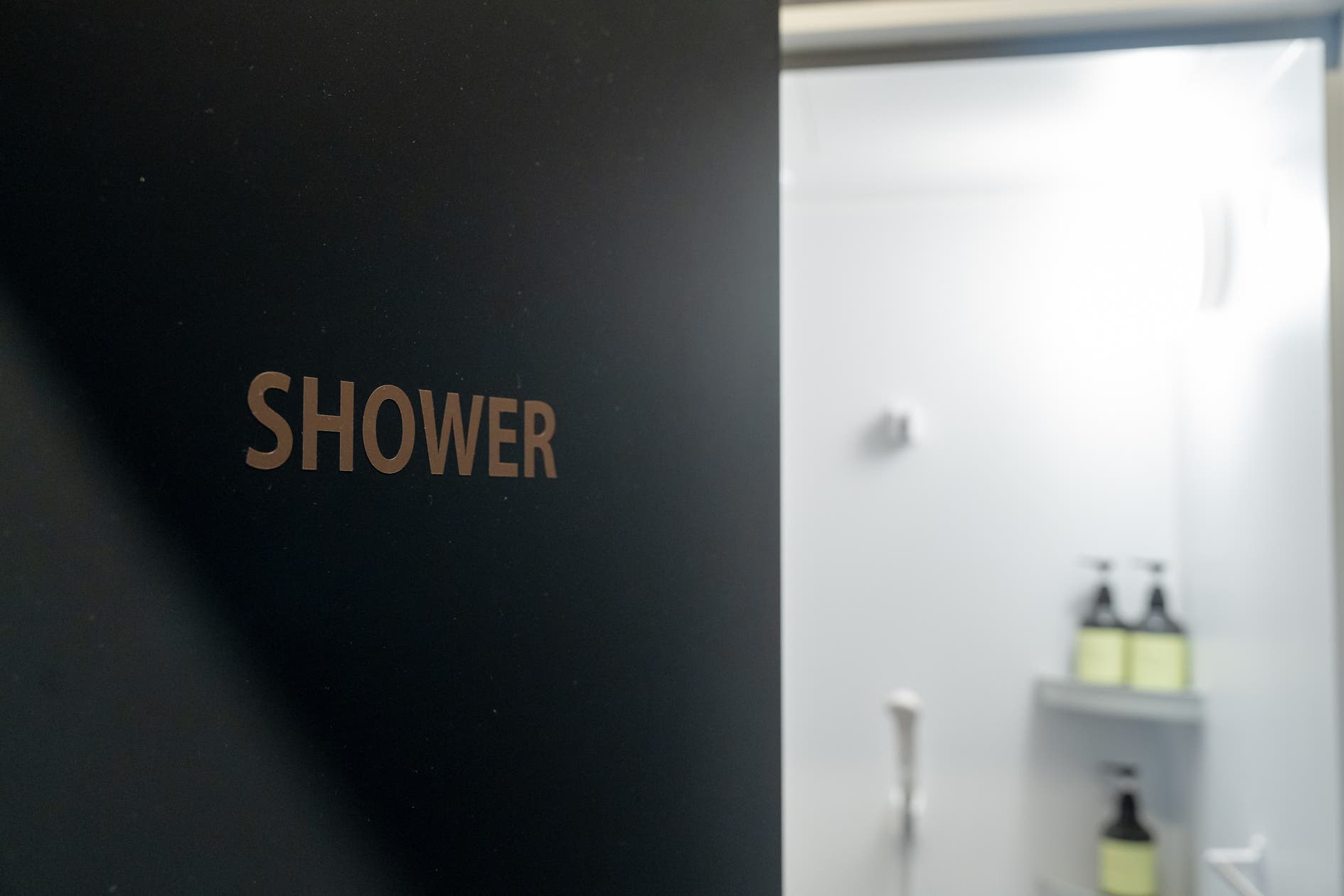 中目黒駅【徒歩3分】オープンスペース型キックボクシングジム｜天井高3m超＆トレーニングエリアも完備の写真12