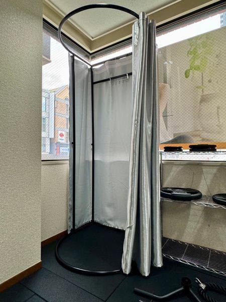 【八王子駅徒歩1分！ビル2階】個室ジム｜トレーニング器具・マシン完備のレンタルジム♪2名様～ご利用可能◎の写真8