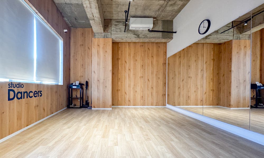 レンタルスタジオ ダンサーズ 宮崎店 Bスタジオ　当日予約可能！ダンスの個人練習やレッスンの開催に最適な多目的スペースですの写真2