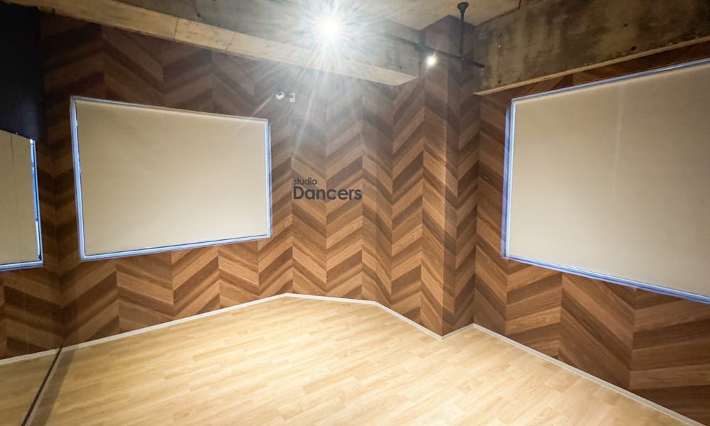 レンタルスタジオ ダンサーズ 宮崎店 Cスタジオ　当日予約可能！ダンスの個人練習やレッスンの開催に最適な多目的スペースですの写真2
