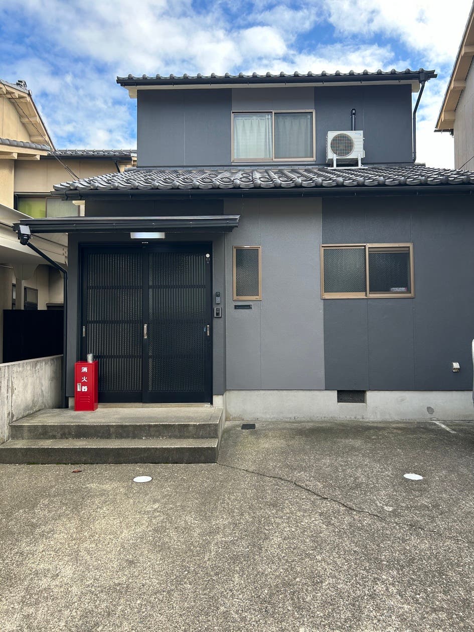 駐車場あり、一軒家の１フロア貸の写真2