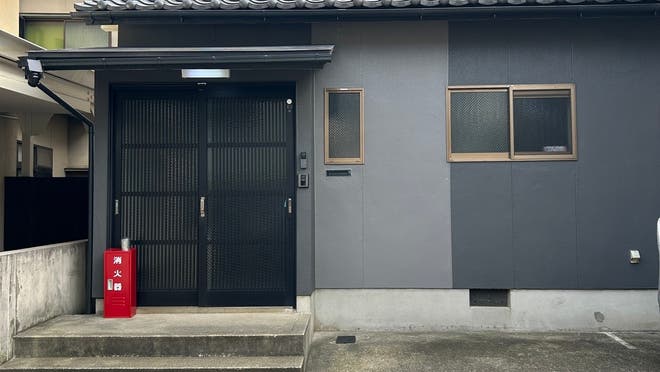 駐車場あり、一軒家の1フロア貸の写真2