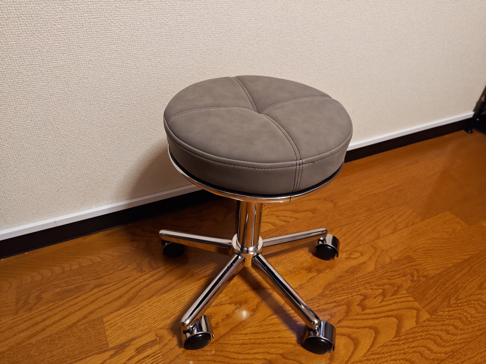 川崎駅6分｜清潔で落ち着く施術専用サロン。12月は1時間1,080円／LUSSO手動昇降ベッド・タオル完備。の写真19