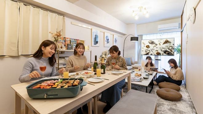 🛋️伏見駅3分🚶♀️14名OK🎉クリスマス🎄女子会🎀誕生日🎂推し活💖コスプレ✨65㌅TV📺ボドゲ🎲ゴミ🚮の写真3