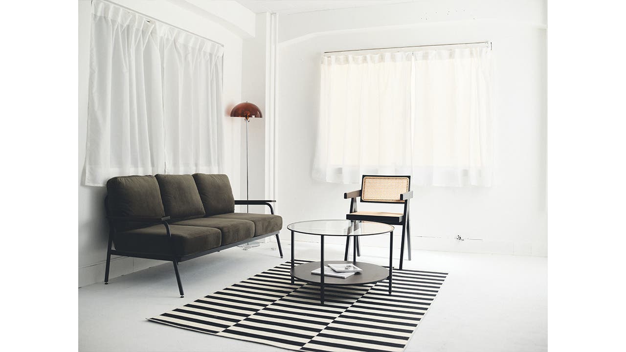 白床のコンクリート床と2面シンプルスタジオ　 スチール&ムービー同額！1h7700円2h〜の写真2