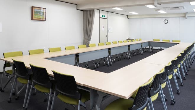 【スタッフ常駐で安心】四谷三丁目駅から徒歩2分!無料Wi-Fi&プロジェクター完備!71㎡&39名着席可能【第一+第二会議室】の写真7