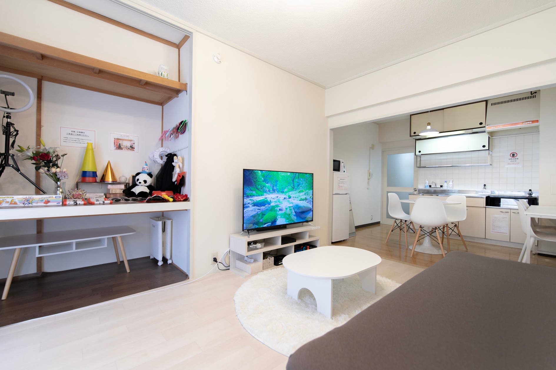 ✨地域最安値挑戦✨【狸小路徒歩1分・パーティルーム】50型TVで大人気ゲームに動画鑑賞【19時以降人数制限有】『409』の写真6