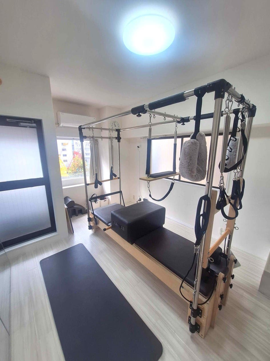 ピラティスマシン完備 乃木坂駅徒歩1分・六本木駅徒歩5分 レッスン/個人利用/自主練におすすめ 落ち着いた空間の写真1