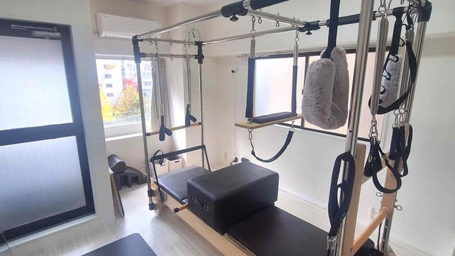 ピラティスマシン完備 乃木坂駅徒歩1分・六本木駅徒歩5分 レッスン/個人利用/自主練におすすめ 落ち着いた空間の写真1