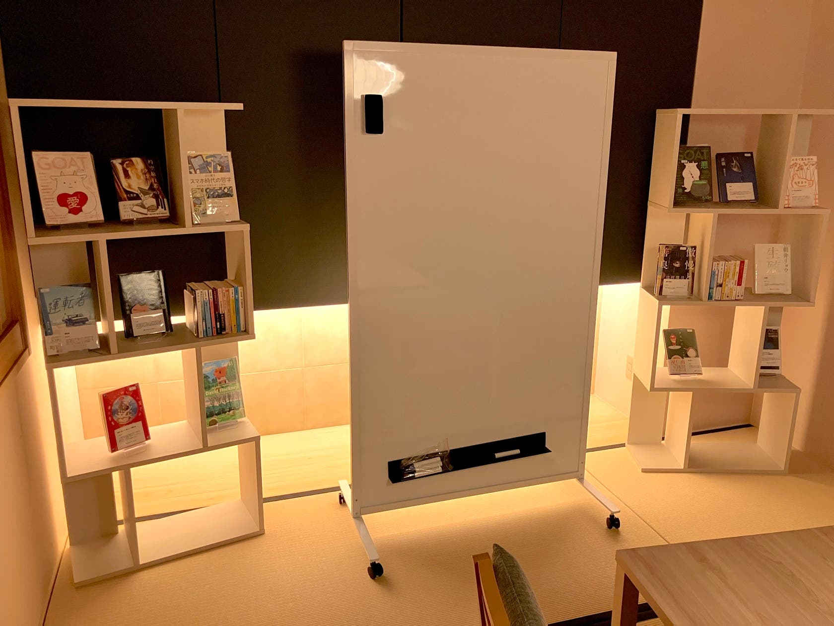 BOOK HOTEL 京都九条 和室の写真5