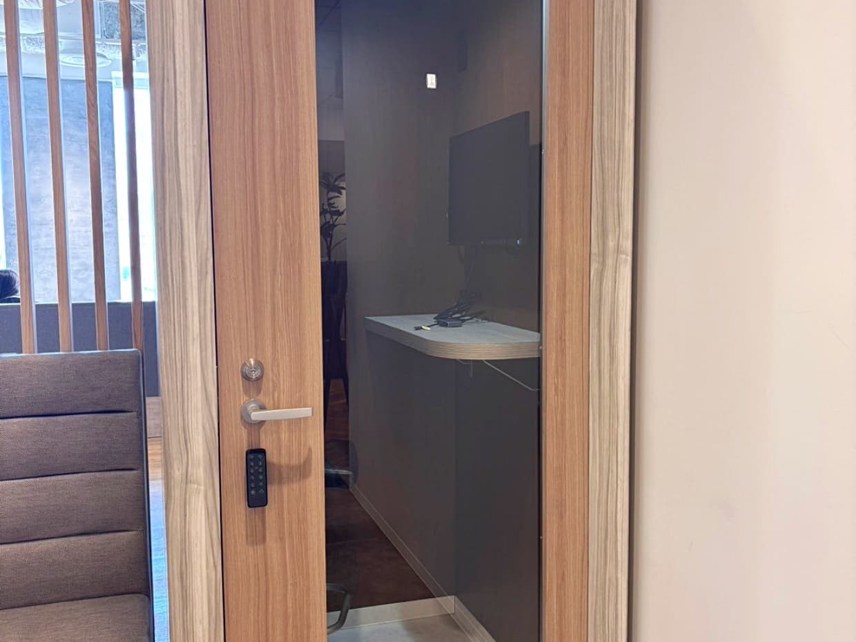 名古屋会議室 プライム テレワークブース【名古屋駅4分・無料Wi-Fi・1名個室・プライムセントラルタワー名古屋駅前店】の写真8