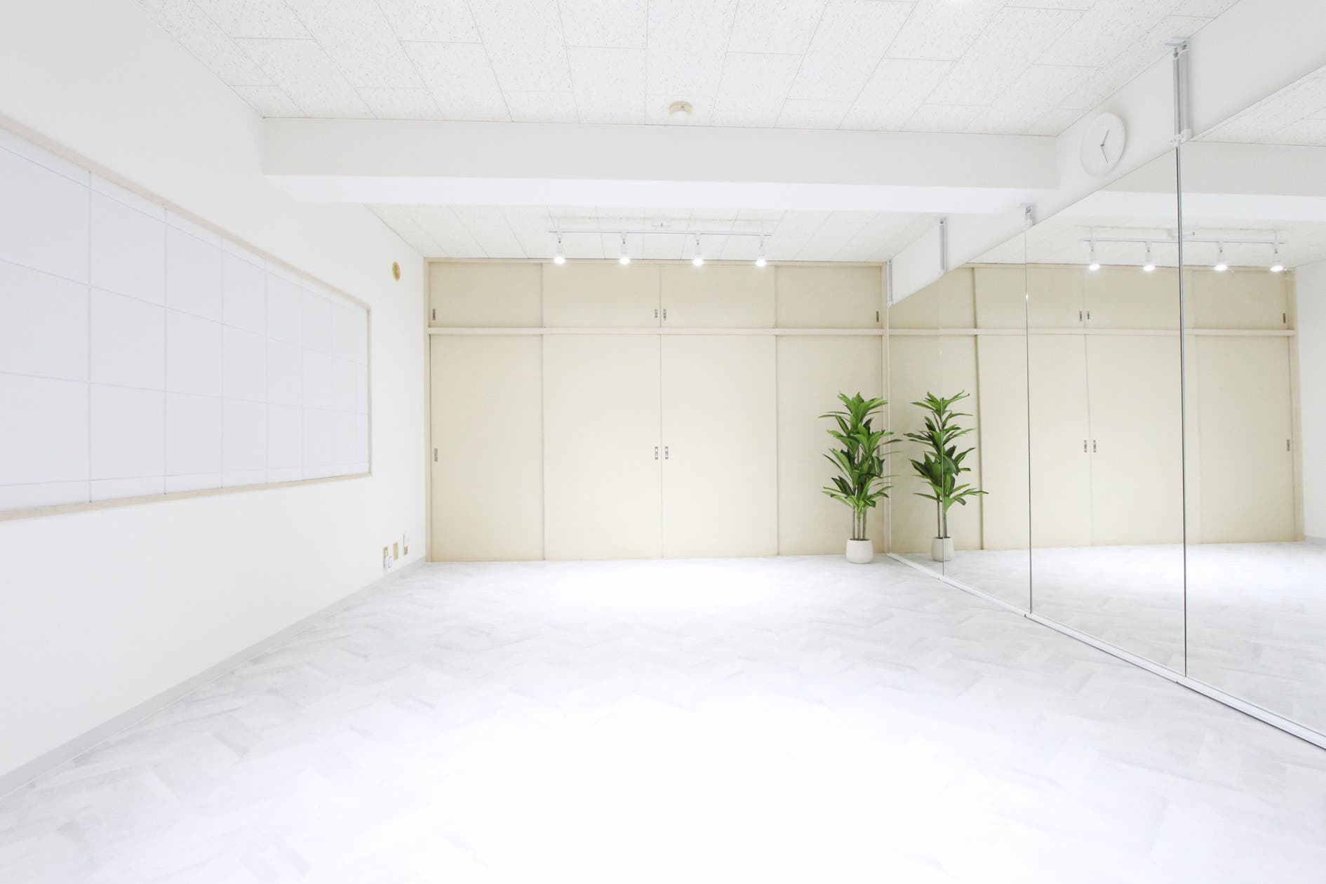 ★NEWOPEN★錦糸町北口7分/キレイな1棟スタジオ/ヨガ・ダンス・ピラティス等/2面鏡5.4M/レッスン利用可/無料備品多数の写真5